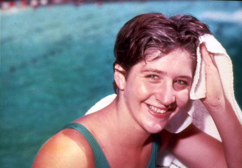 Sueños de Olimpia: DAWN FRASER, AHOGADA EN SU REBELDÍA