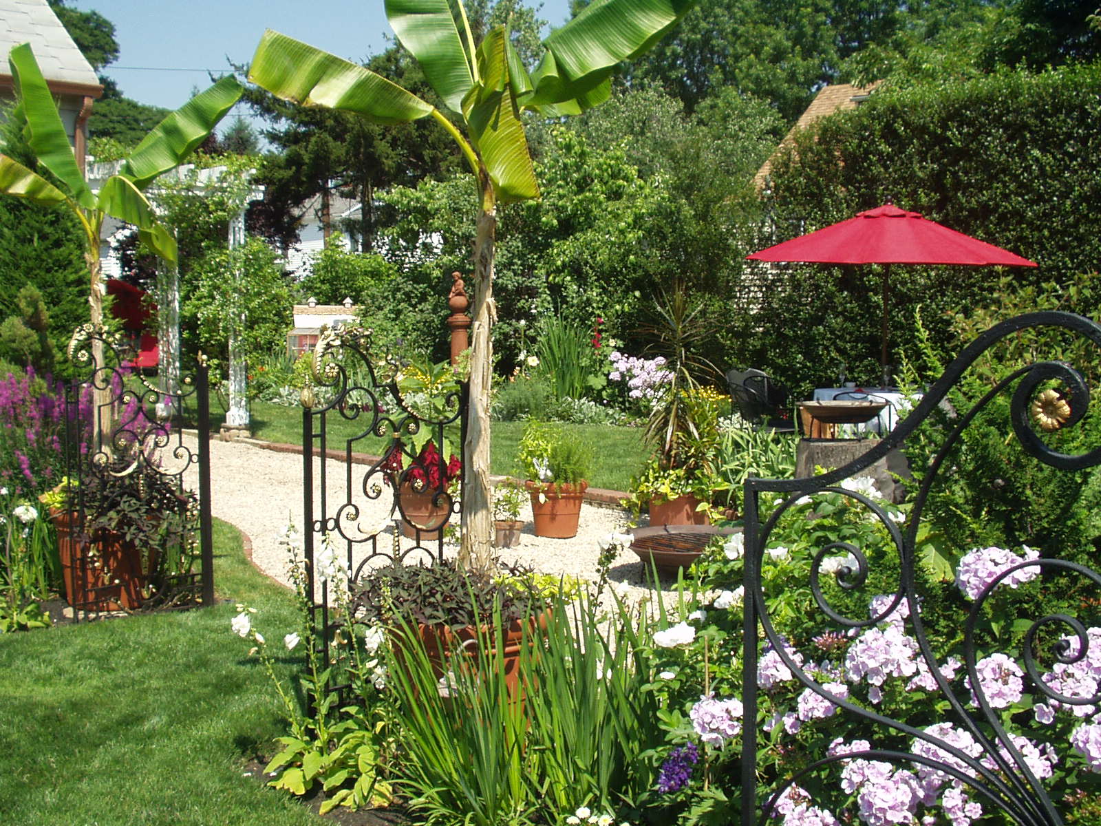 The Style & Design of : DEAN YODER