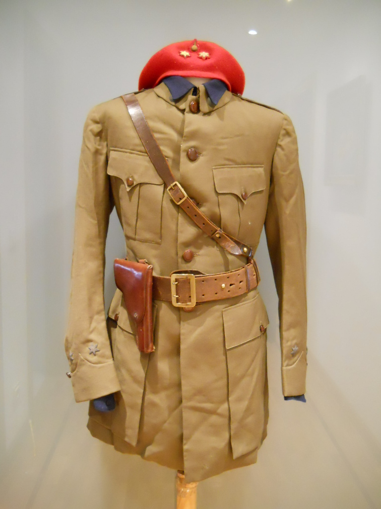 Militariamania: Uniforme de teniente de artillería guerra civil del ...