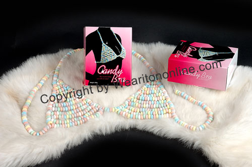 Sue finally reads!: Sweet Candy Bra for Valentine's Day