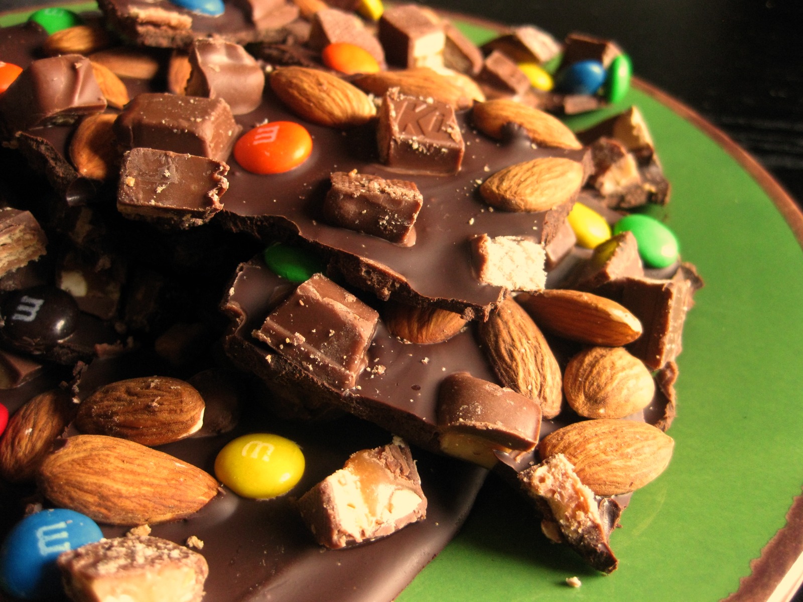 My Life On A Plate: Halloween Bark