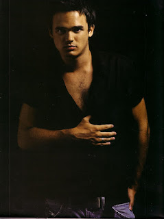 Male Stars Shirtless: Gareth Gates