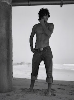 Male Stars Shirtless: Alexander Rodriguez