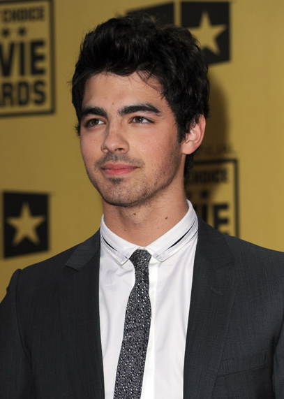 Teen Entertainment | Music. Movies. Blogs. Entertainment.: Joe Jonas ...