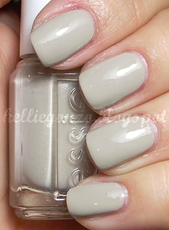 KellieGonzo: essie resort collection