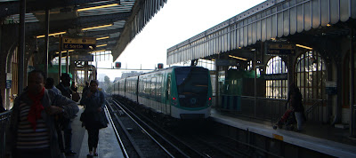 km329: Metro de París Línea 2 , octubre 2010