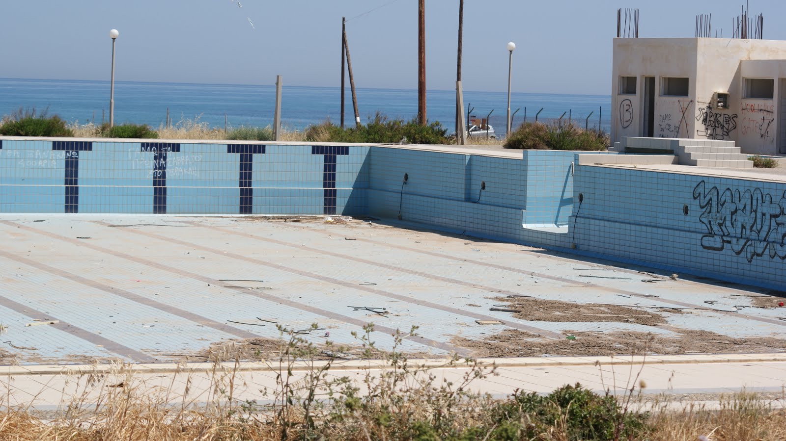 pyrovatis.gr: ΓΟΥΒΕΣ ΗΡΑΚΛΕΙΟΥ ..ΔΗΜΟΤΙΚΟ ΚΟΛΥΜΒΗΤΗΡΙΟ.ΤΑ ΛΟΓΙΑ ΠΕΡΙΣΣΕΥΟΥΝ