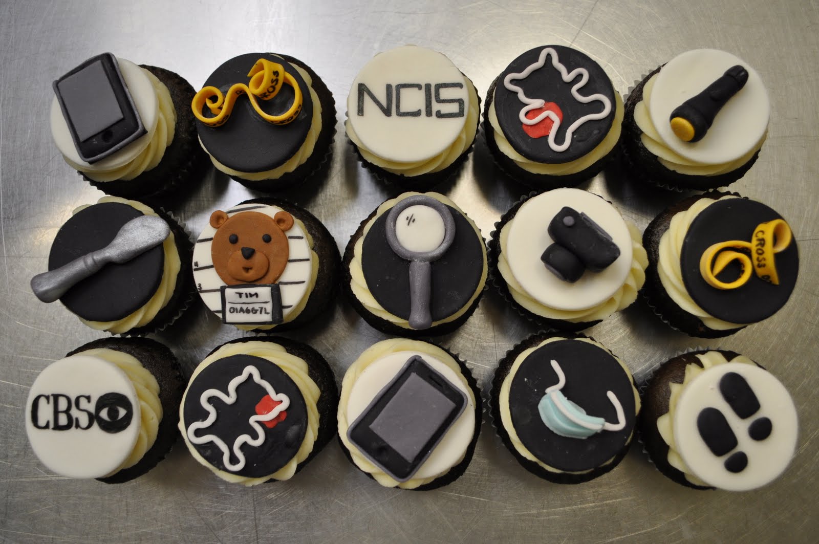 NCIS: No Cupcake Is Safe | blue cupcake