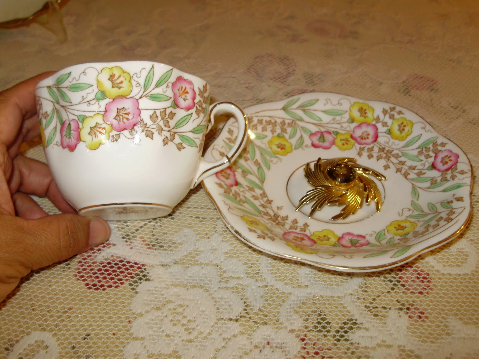 Martha's Favorites: TEA CUPS AND A BUG STORY!