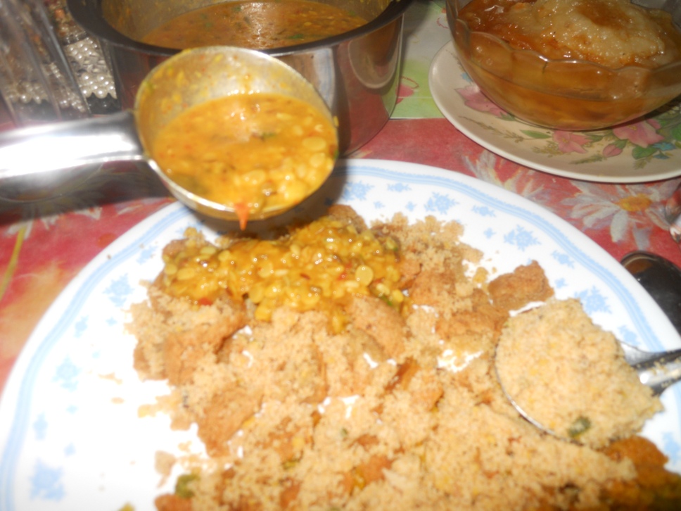 FoOd GeEK: How to eat Daal Baati Churma
