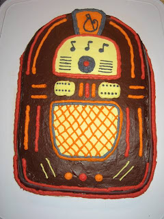 Kristin's Sweet Kreations: Jukebox Cake