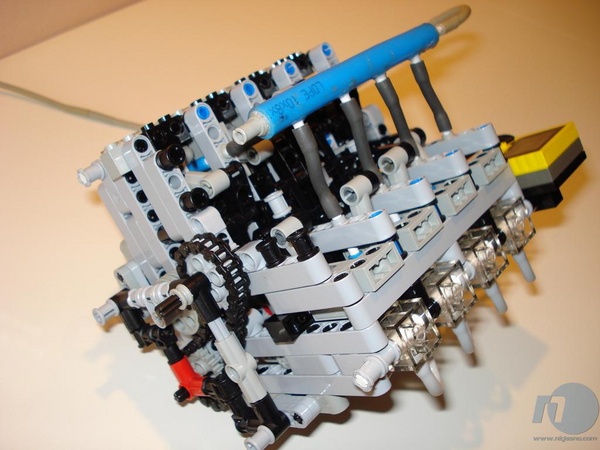 Motor Lego Mindstorm V8 a 1440 RPM | Luis Subiabre Salviat