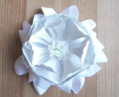 Momichka: New Paper Flowers