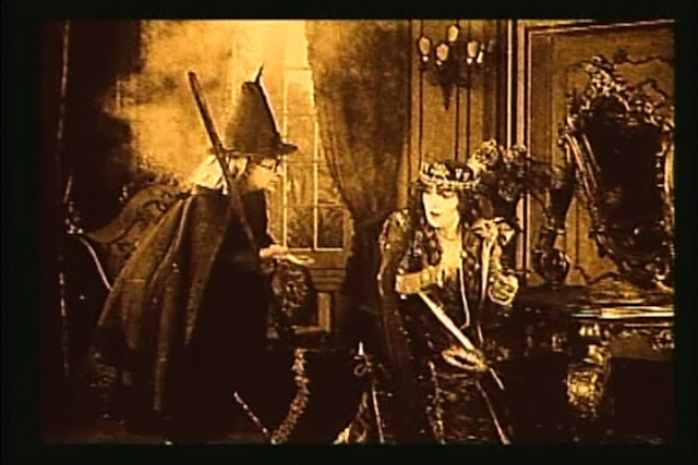 Filmic Light - Snow White Archive: Marguerite Clark as Snow White (1916)