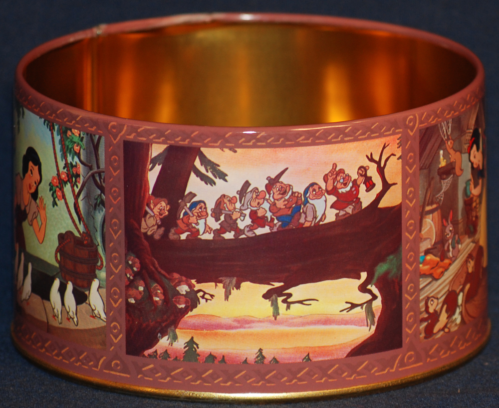 Filmic Light - Snow White Archive: Snow White Round Tin Made in England