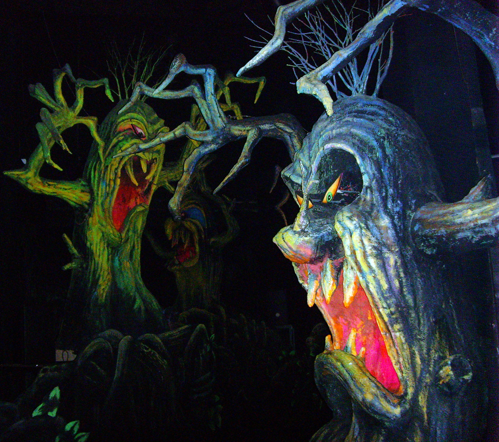 Filmic Light - Snow White Archive: It's In the Details - Snow White's ...