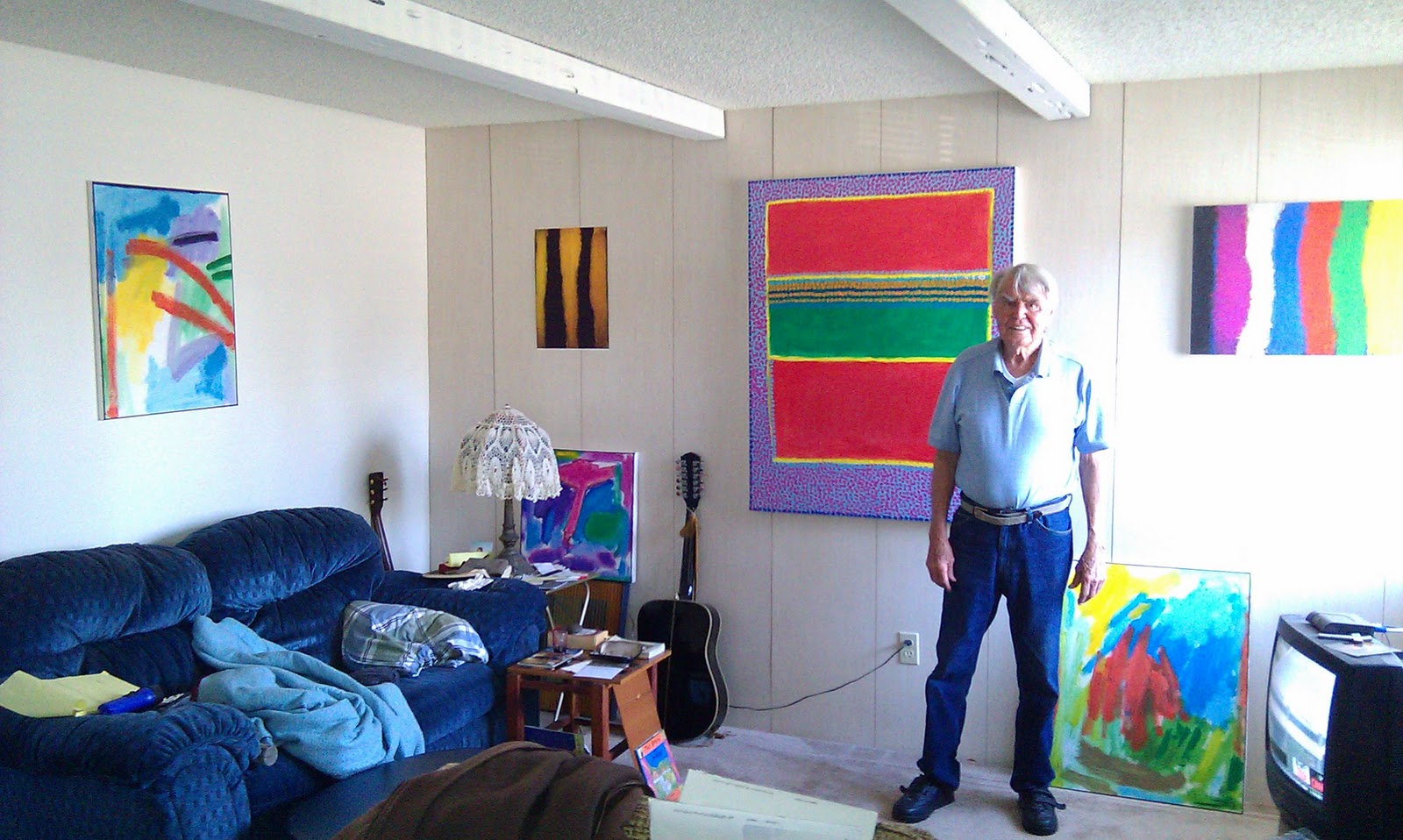 BeatArt: Jack Carrigg in his livingroom surrounded by fresh paintings!