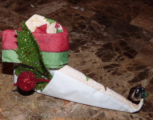 Beyond the Fringe Crafts: Christmas Napkin Fold - Elf Boot