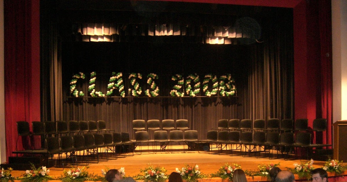 Hadley Fun: Graduation stage