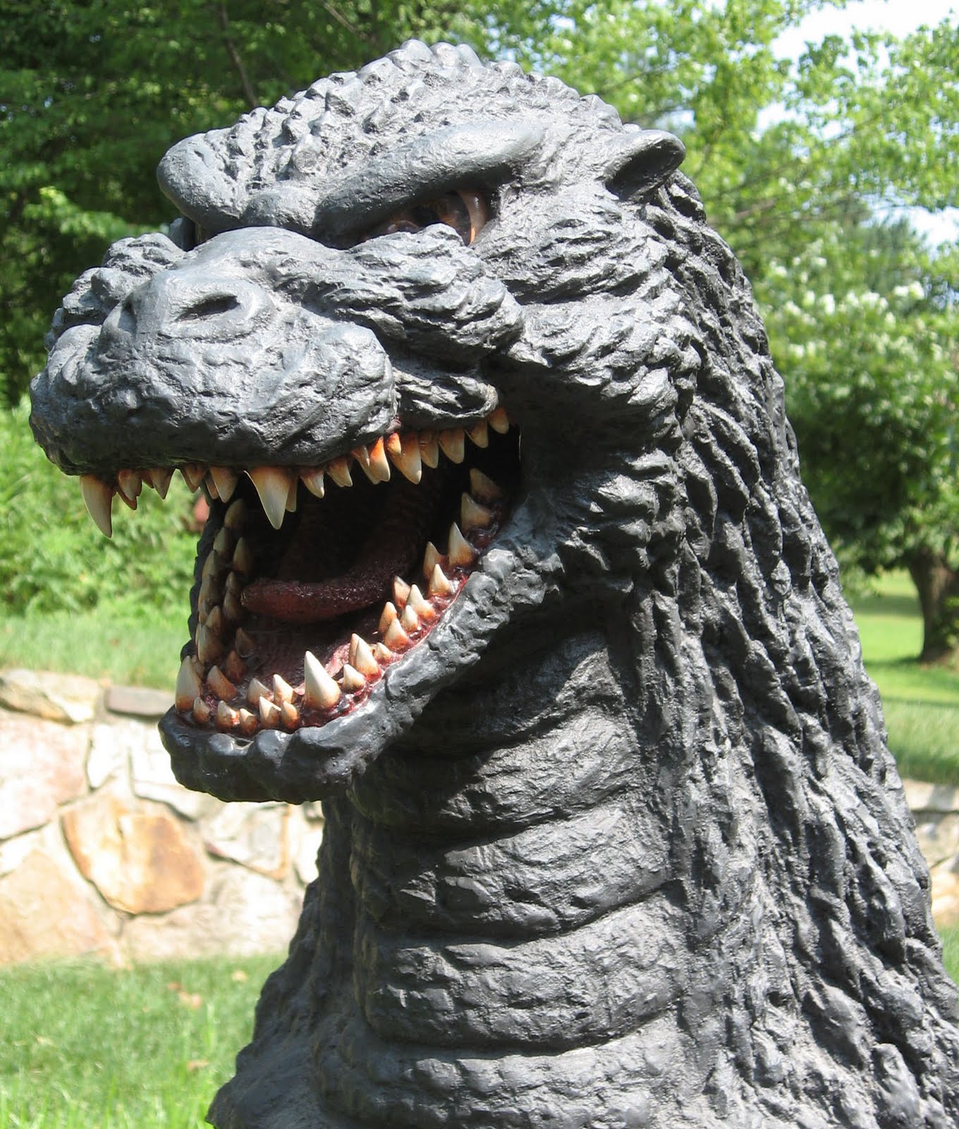 Materialist Zen: M1 1:1 scale Godzilla 1989 vinyl recast bust