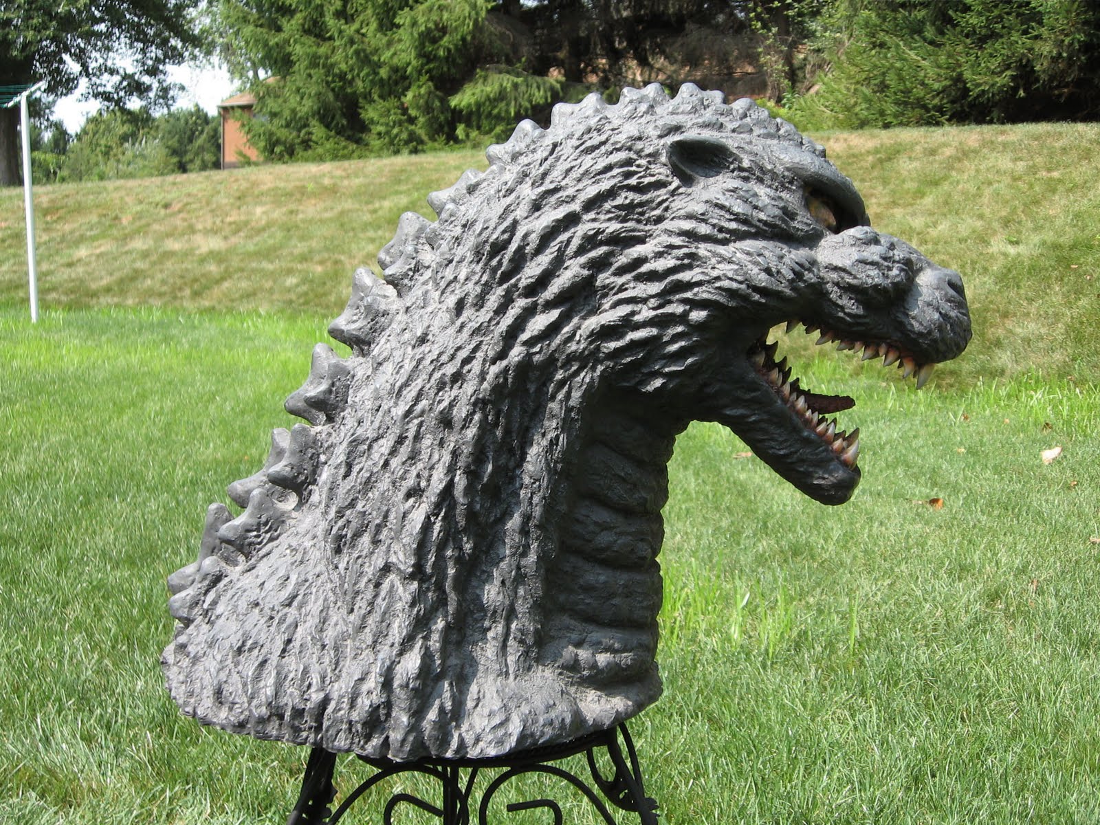 Materialist Zen: M1 1:1 scale Godzilla 1989 vinyl recast bust