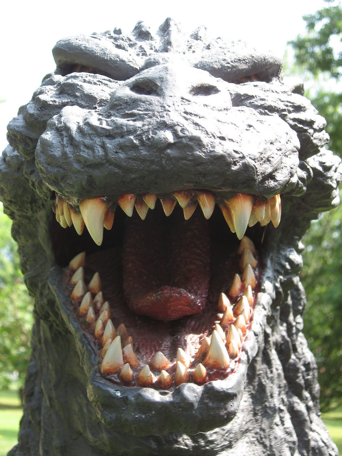 Materialist Zen: M1 1:1 scale Godzilla 1989 vinyl recast bust