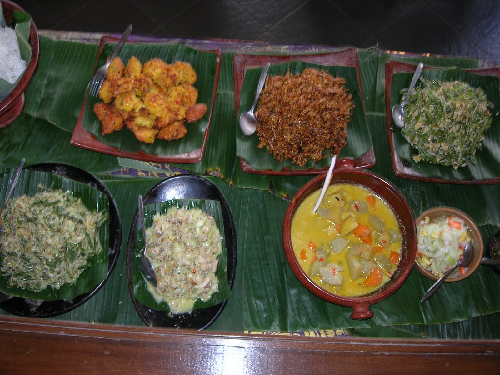 Our great textile tour to Bali & West Timor.: List of Foods I have eaten.