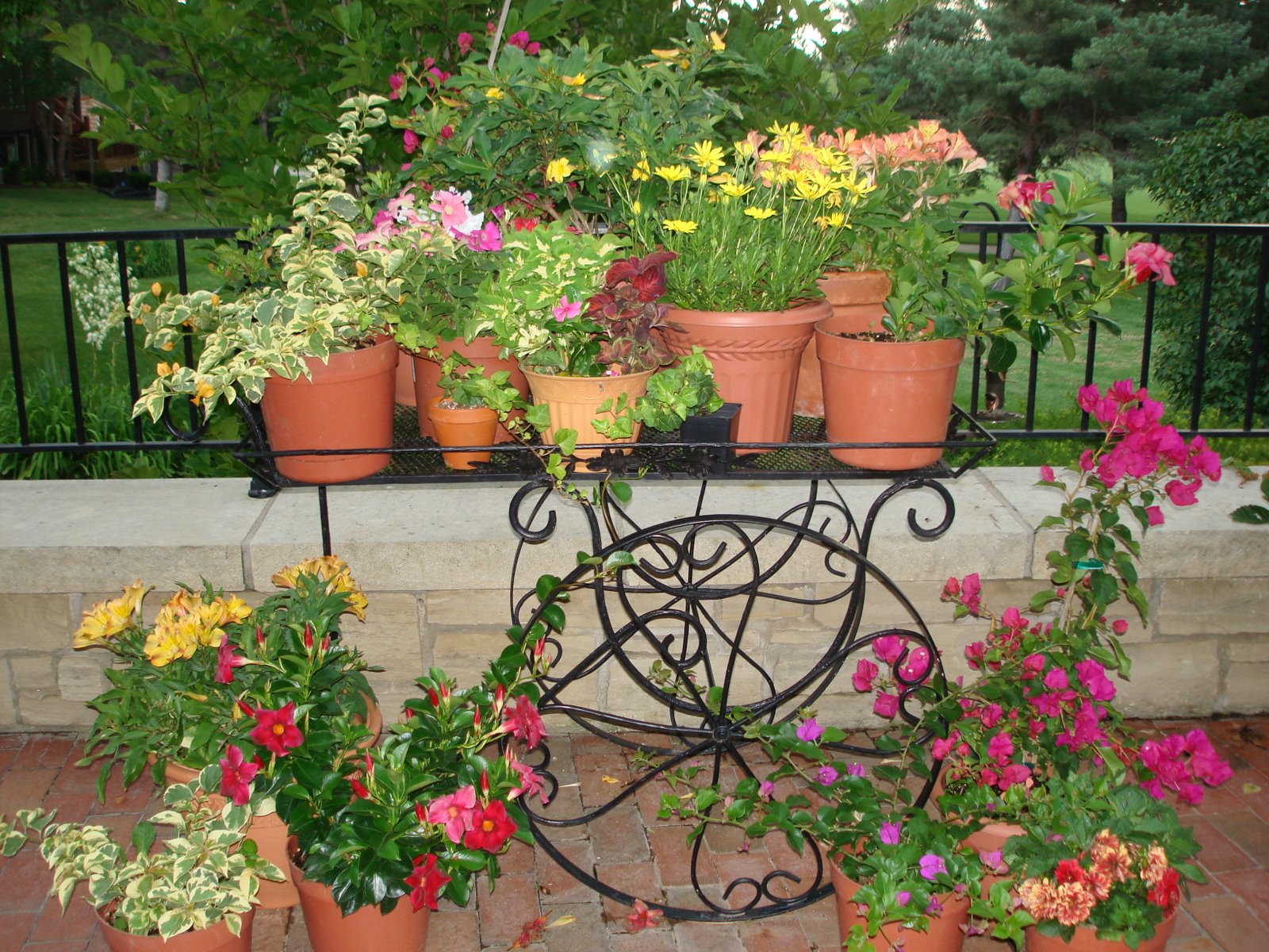 ForGetMeNot: Spring Flower Cart