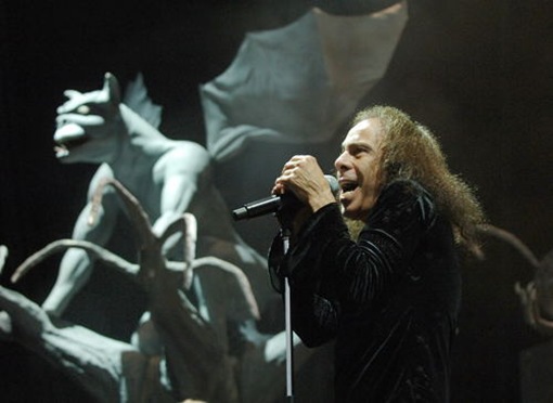 RAVEN ROSE'S CORNER: RONNIE JAMES DIO