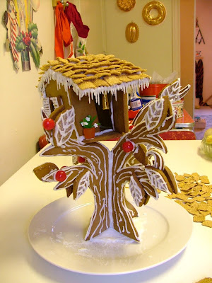 Roaring Design: blog #366 >> Gingerbread Tree House: part 2