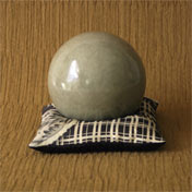Motley Flinders: Hikaru Dorodango - The Ancient Art of Mudballs