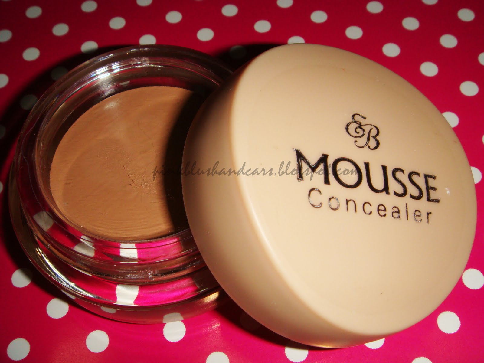 Issa's Diary: REVIEW: Ever Bilena Mousse Concealer