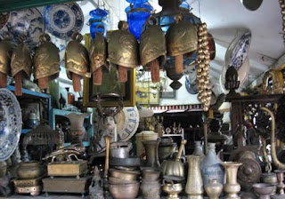 Shopping Guide in Indonesia: Triwindu Antique Market