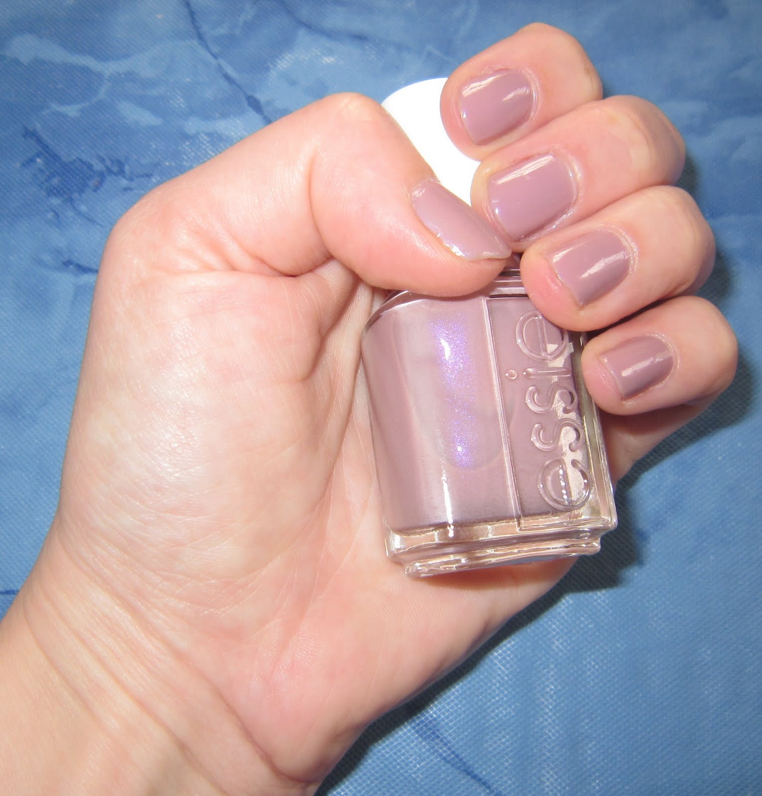The Beauty of Life: Mani of the Week: Essie Demure Vixen