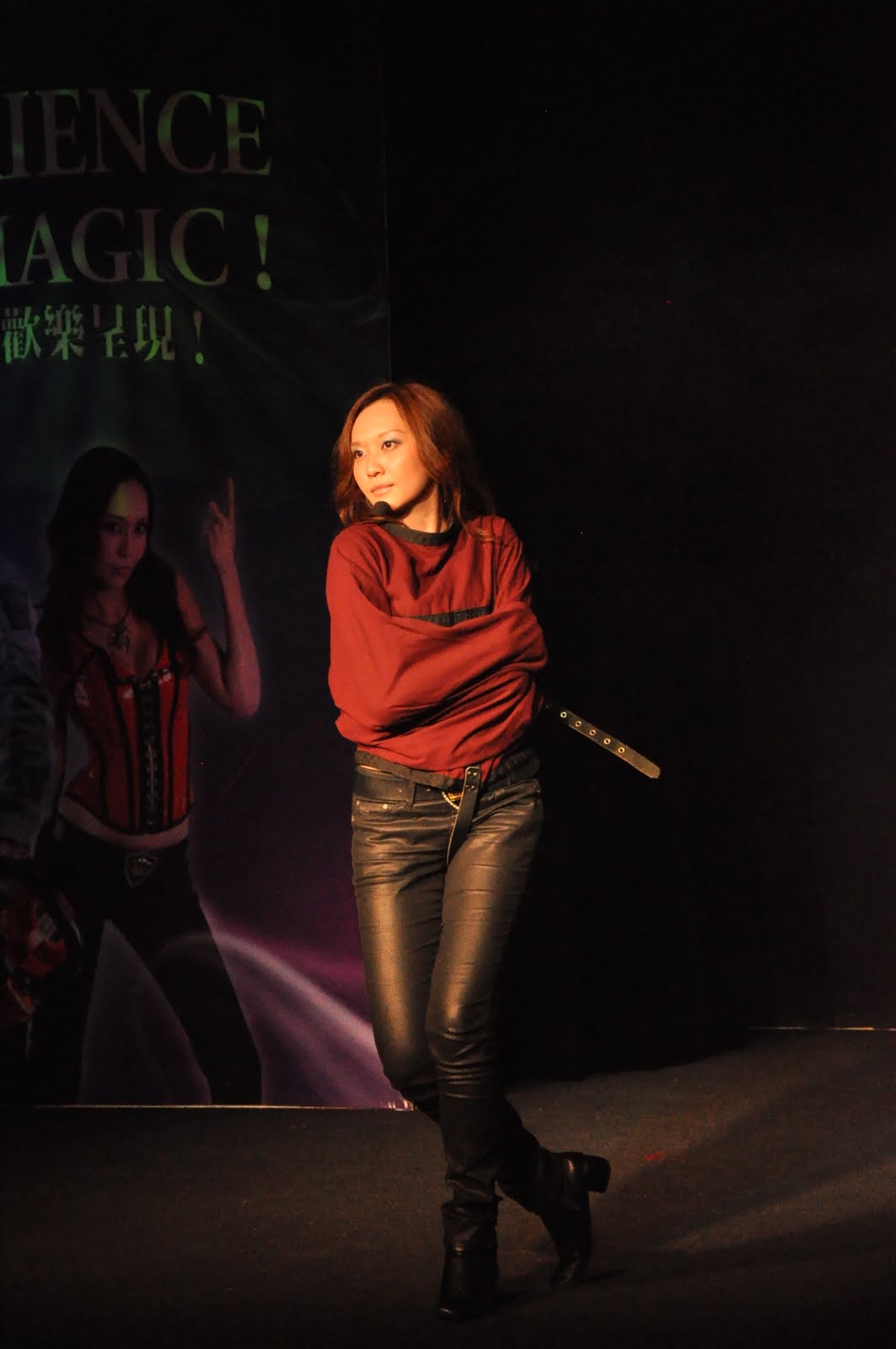 J C Sum and MagicBabe Ning 's magic gig, Zlwin Chew's close up show at ...