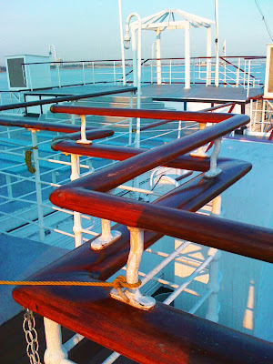 * Chic Provence *: H.M.S. Queen Mary, Icon of 1930's Luxury Ocean Liner ...