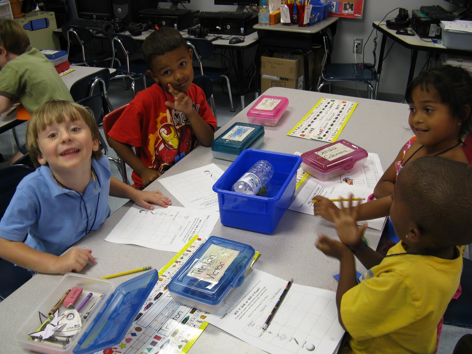 Mrs. Morgan's Kindergarten Class: Science Experiments!