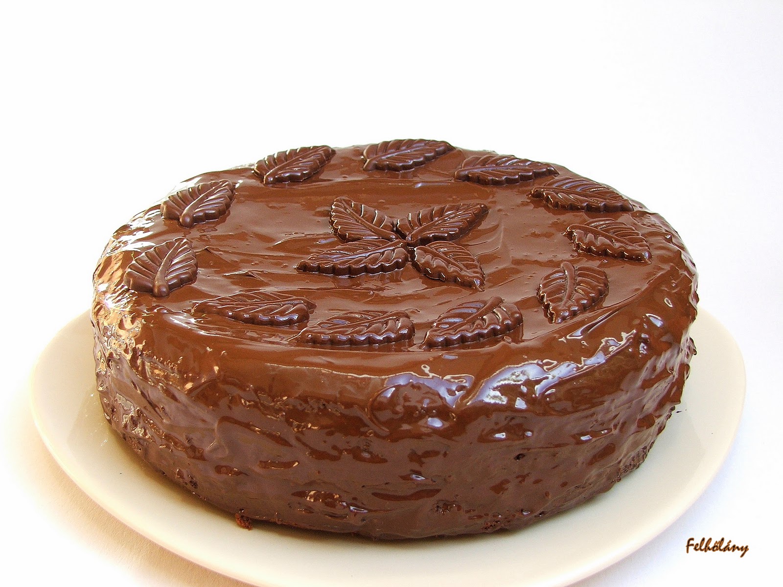 Felhőlány - Gasztronómia, utazás, élmények: Pocakos-málnás csokitorta