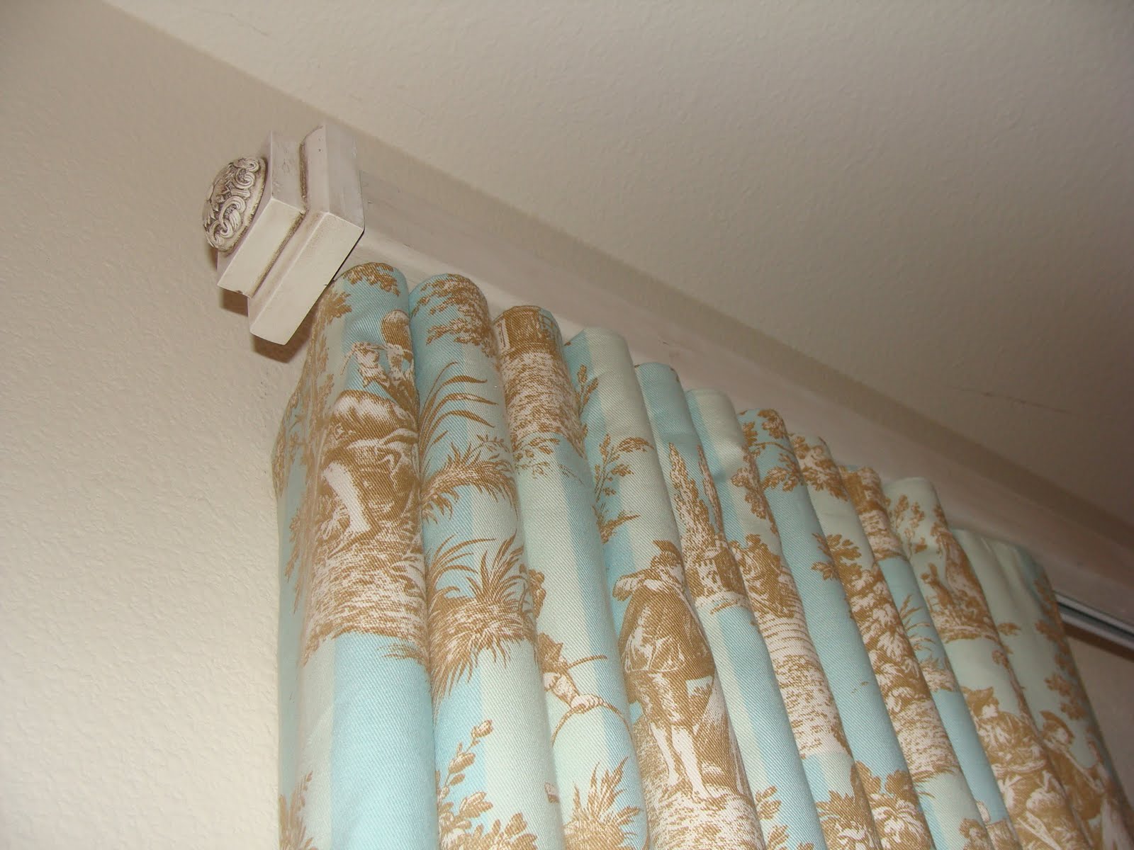 Finestra Decorative Hardware: Ripplefold Draperies with Finestra Wood Pole