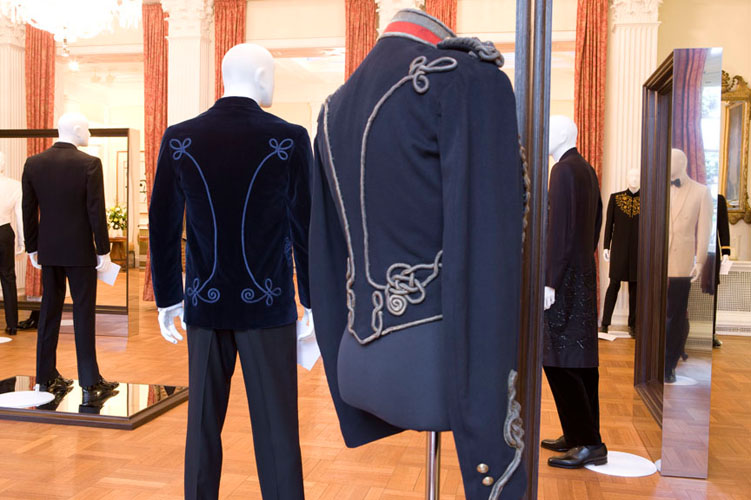 "Tweedland" The Gentlemen's club: Savile Row LONDON CUT in Tokyo