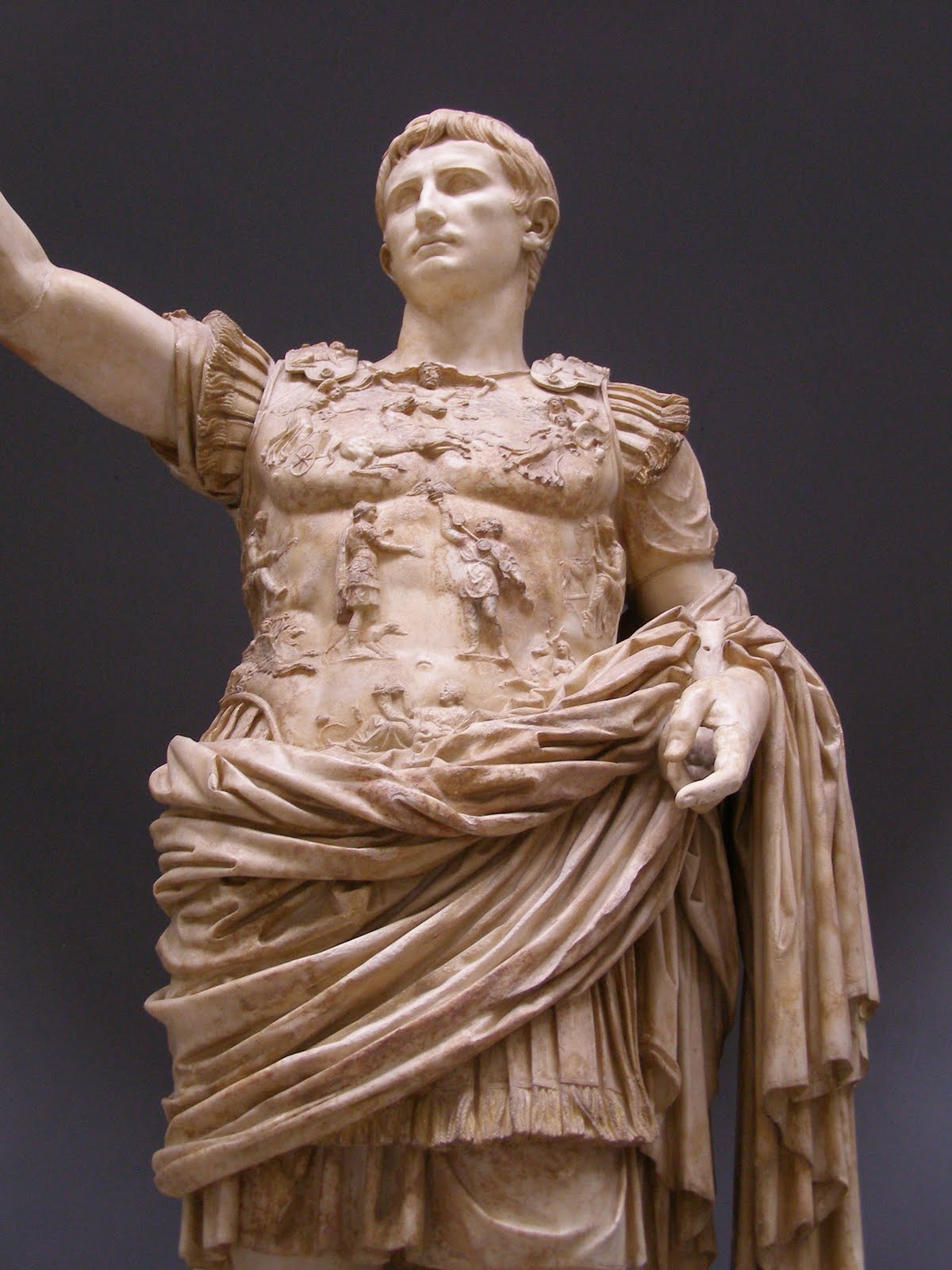 Diletante y las Musas: Agosto, Augusto