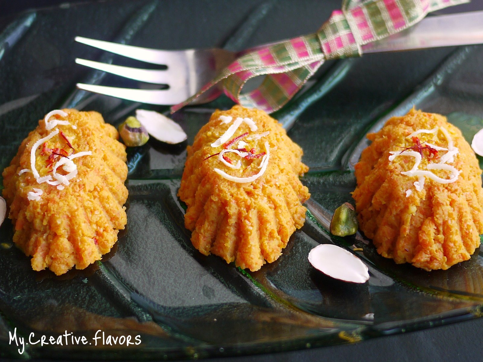 My.Creative.Flavors: Red Velvet Halwa with Carrots and Roses