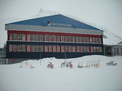 Ungdomsskole in Norway: Longyearbyen Skole