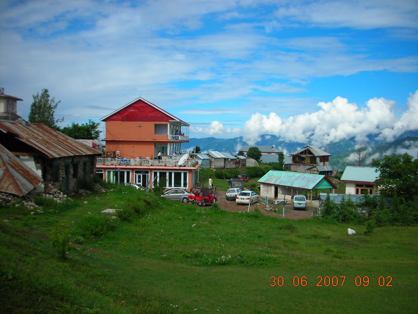 Travel Guide of Pakistan (Star Int Travels): Shogran Pakistan