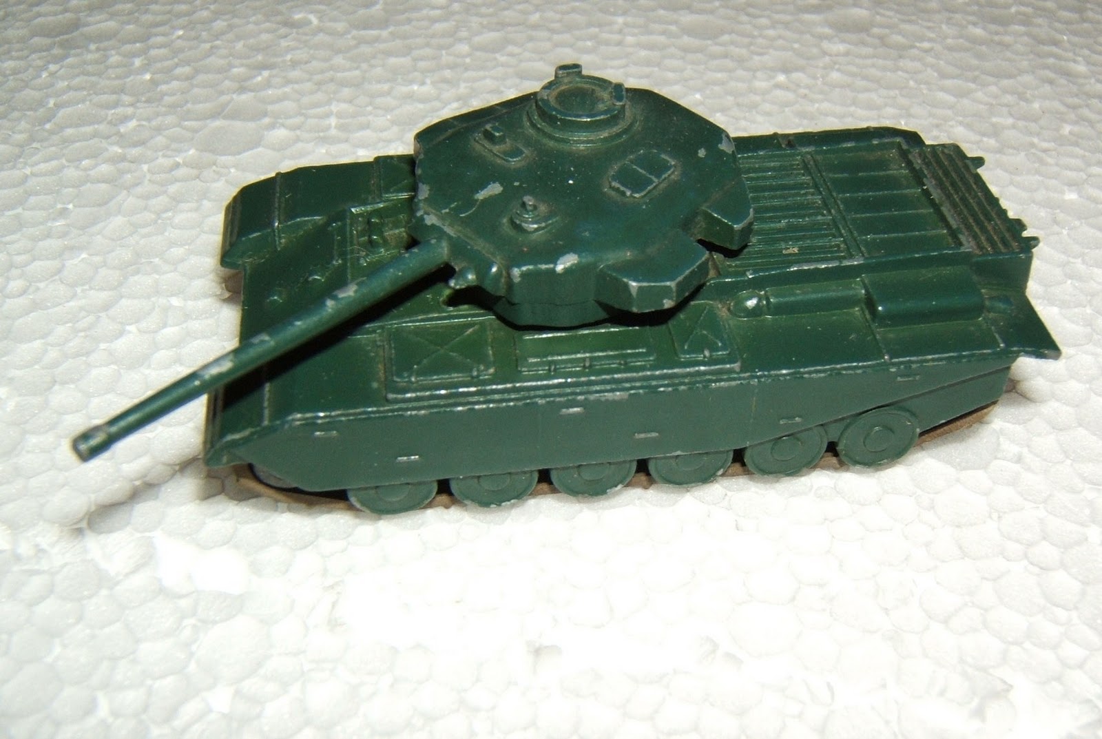 MM2010e Gallery: 58 Matchbox Centurion Tank and Tank Transporter