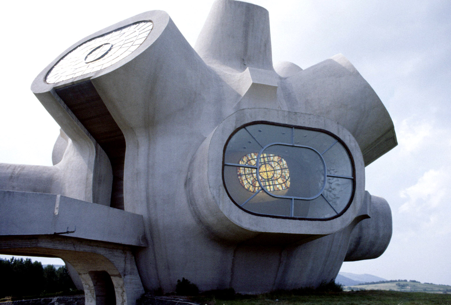 NOTHING AGAINST SERBIA: The Krusevo Makedonium