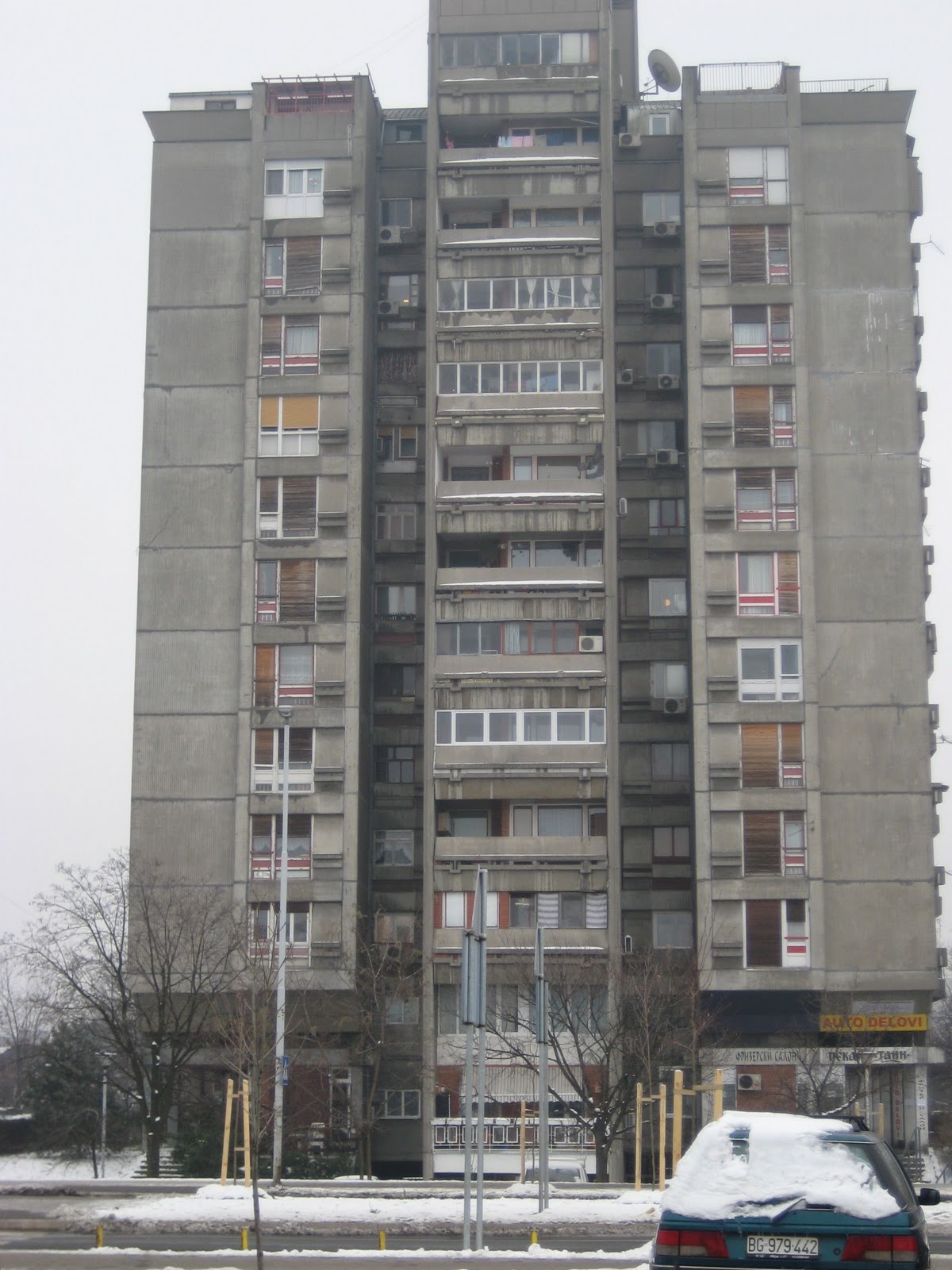 NOTHING AGAINST SERBIA: Block 23 in New Belgrade