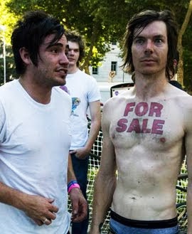 Liquid [Hip]: Middle Class Rut Cuts Deeply With No Name No Color