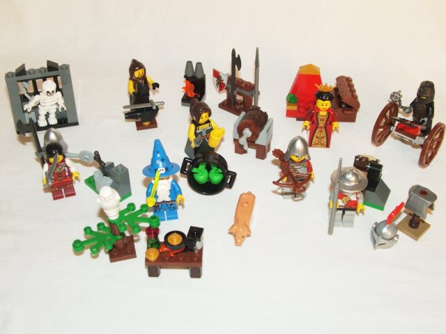 Boris Bricks: LEGO Kingdoms #7952 Kingdoms Advent Calendar Pictures
