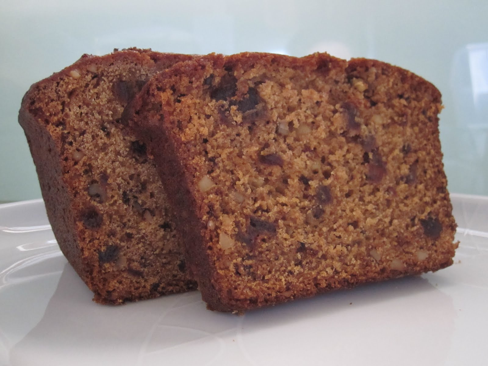 Aspiring Domestic Goddess: Date and Walnut Loaf